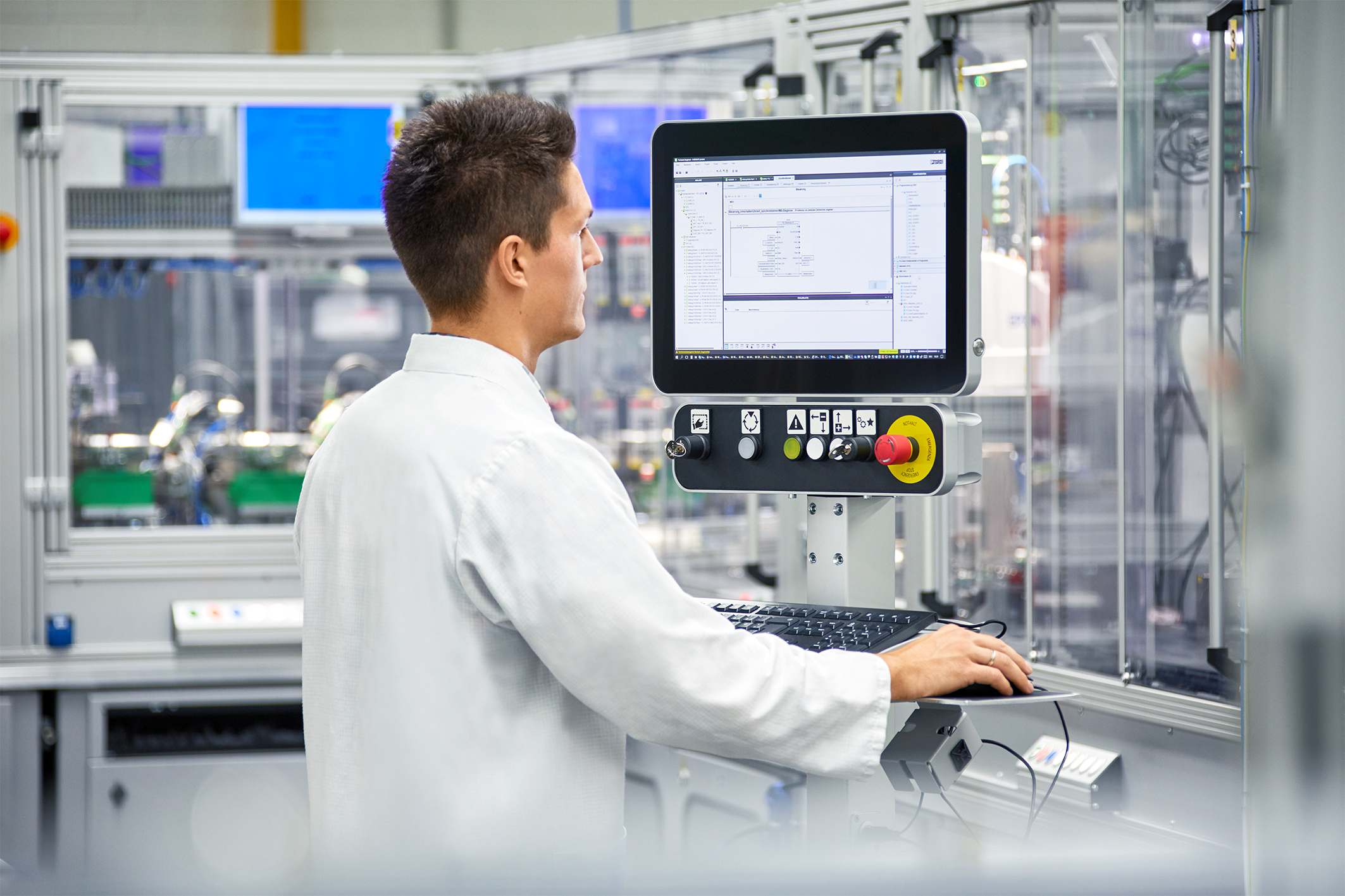 Da Phoenix Contact PC industriali AIO (all-in-one) - ITIS Magazine